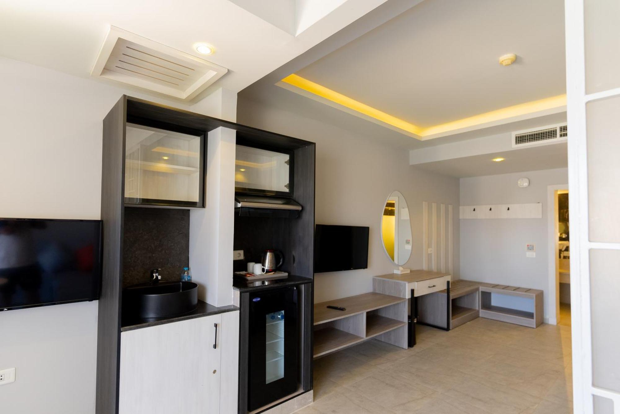 ALADDIN BEACH RESORT HURGHADA | SAVE ON YOUR STAY IN VILLAGES ROAD